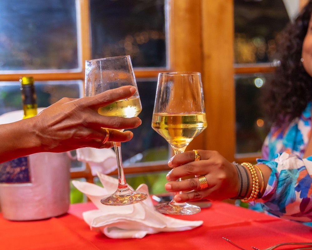 Charela Inn - Live Music Entertainment